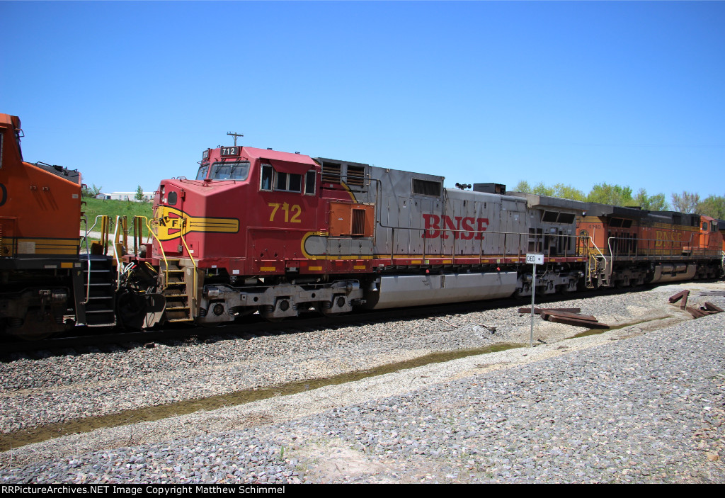 BNSF 712